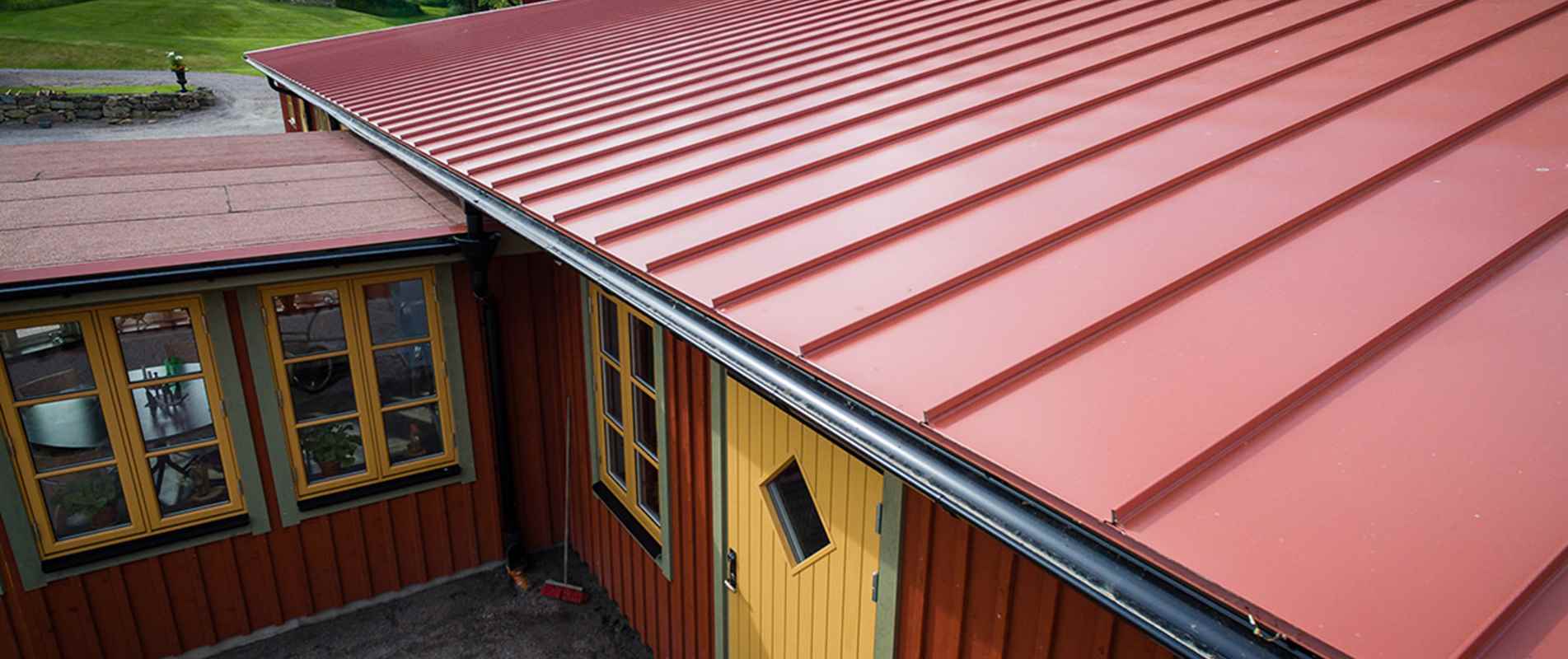 KlickTak - klicktak, bandtäckning, falsat plåttak, takplåt KlickTak - klicktak, bandtäckning, falsat plåttak, takplåt